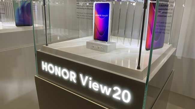 Honor V20 vs Samsung Galaxy A8s Specs Comparison - Is Triple Camera Better Than 48MP Lens?